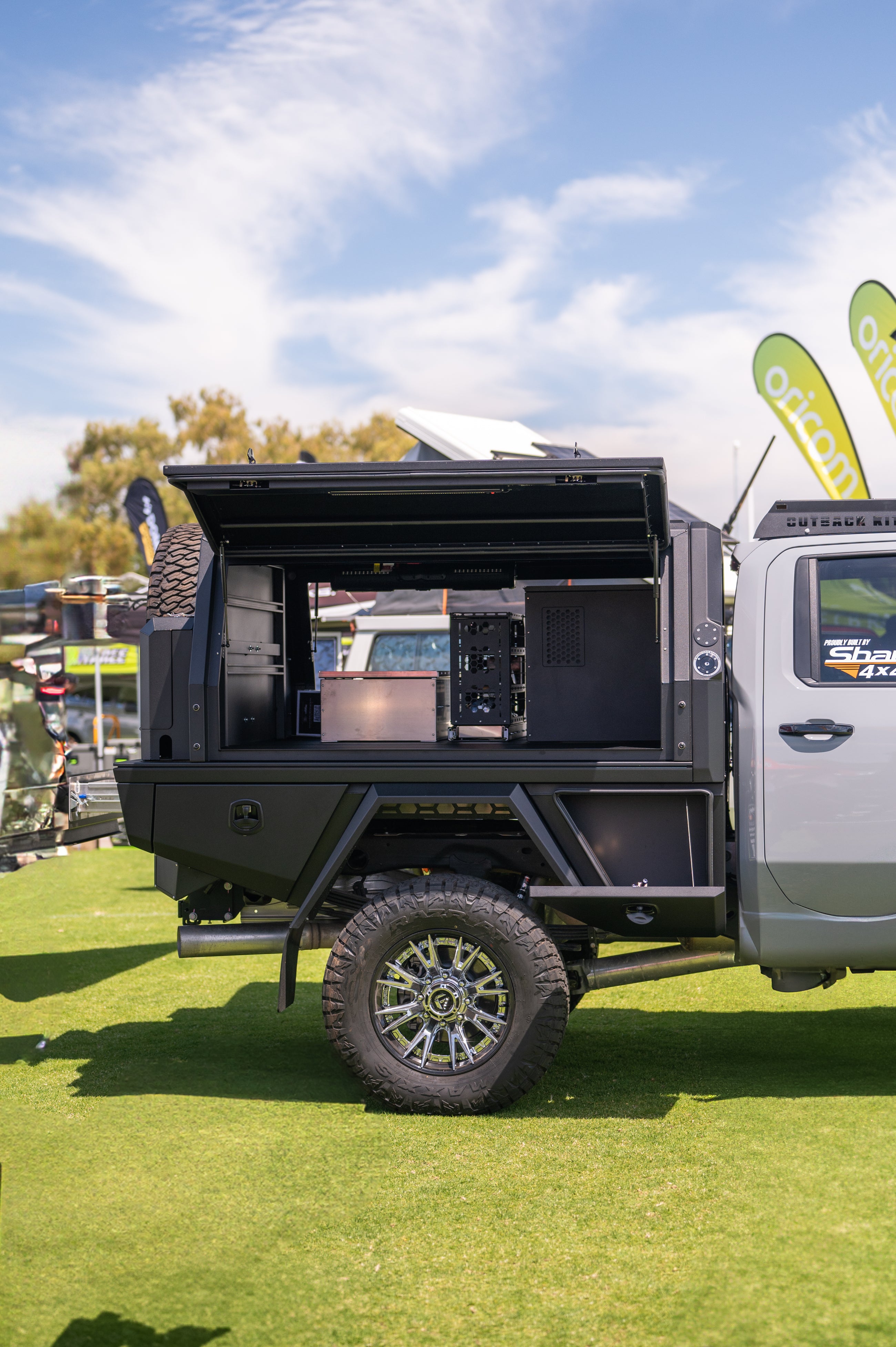 GWorks: Premium Aluminium Ute Trays, Canopies & Accessories